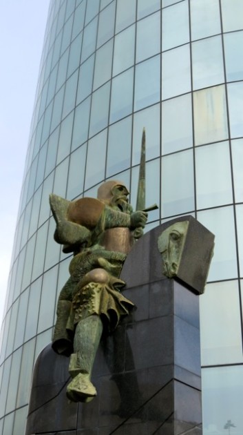 Modern equestrian statues - Equestrian statues