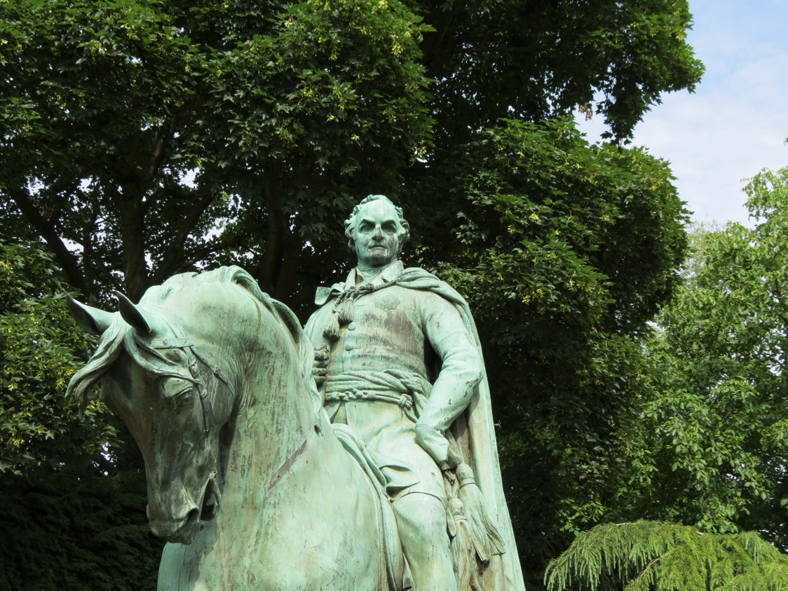 Equestrian statue of Henry Hardinge in Over UK