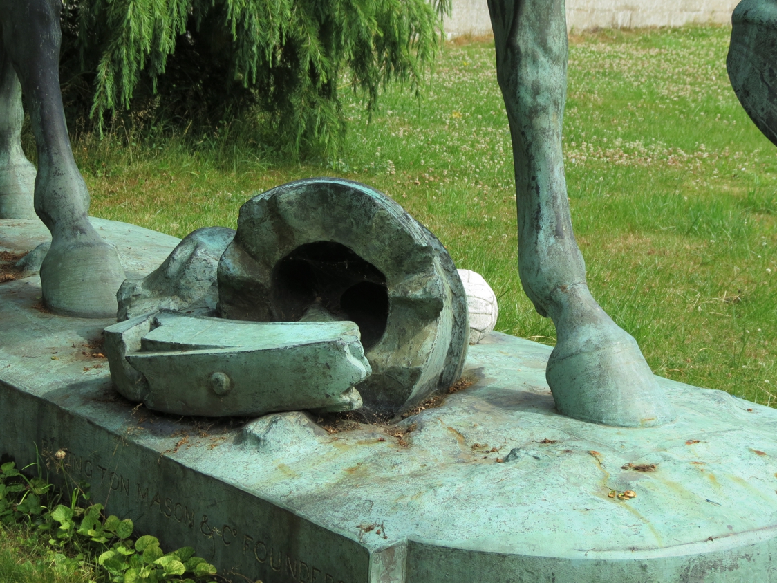 Equestrian statue of Henry Hardinge in Over UK