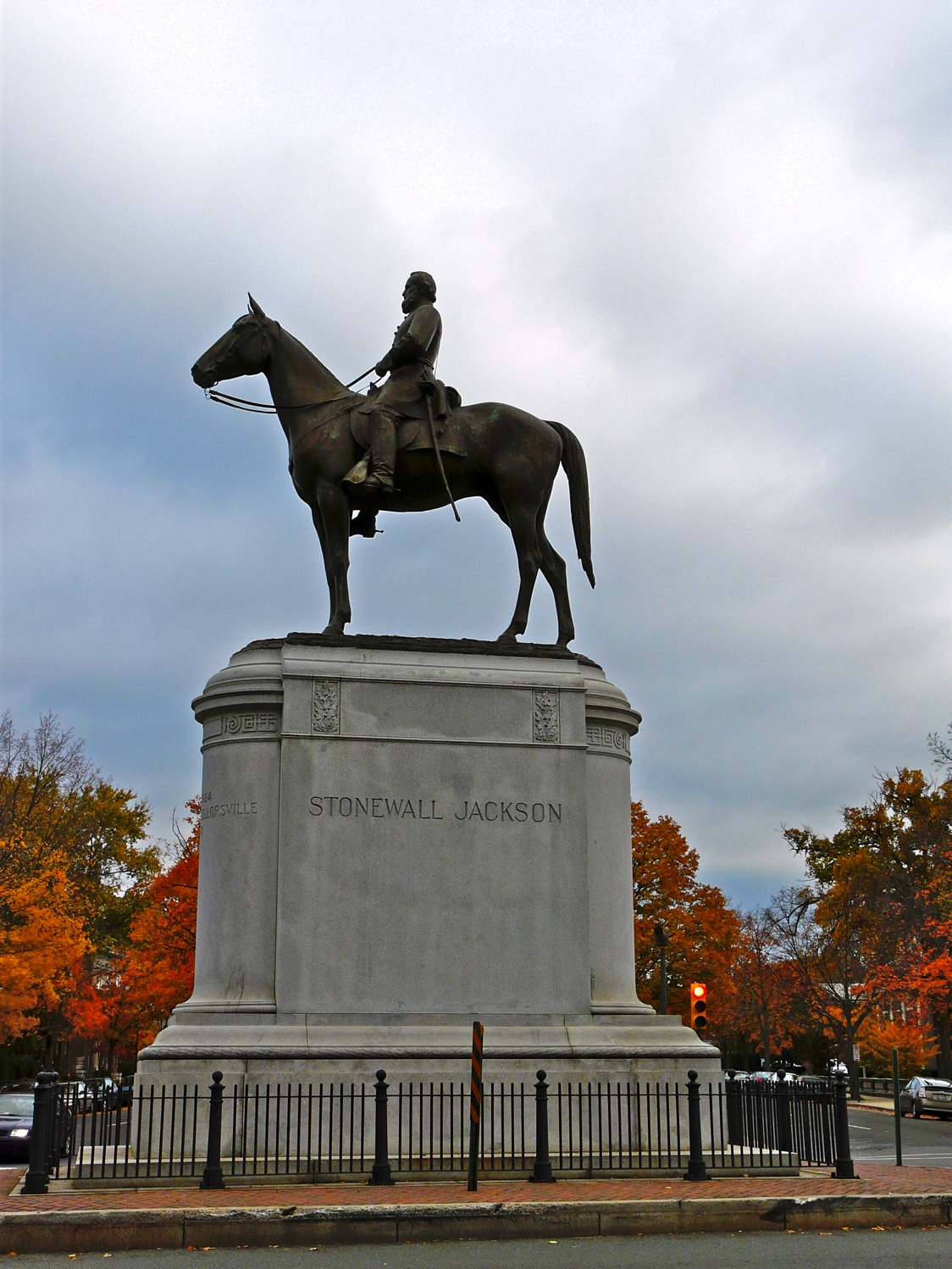 Equestrian statue of Thomas Jonathan Jackson in VA Richmond US