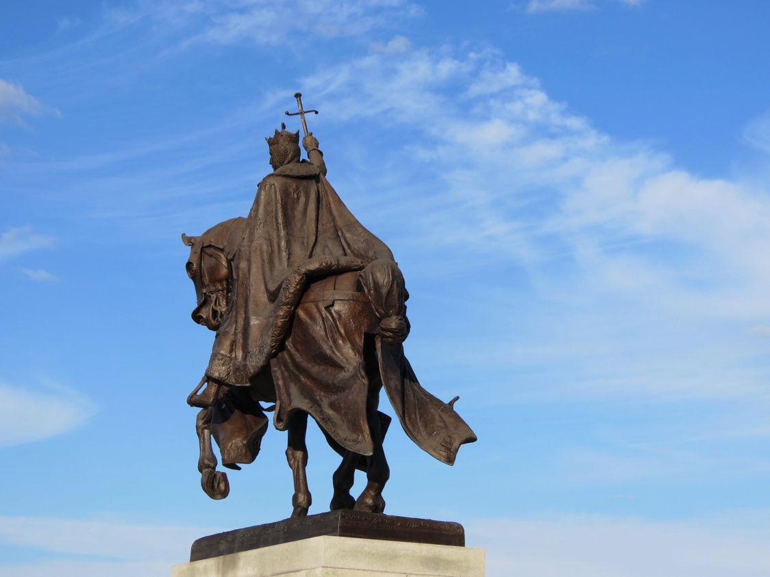 Equestrian statue of Louis IX in MO Saint Louis US
