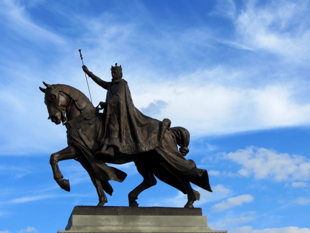 Equestrian statue of Louis IX in MO Saint Louis US