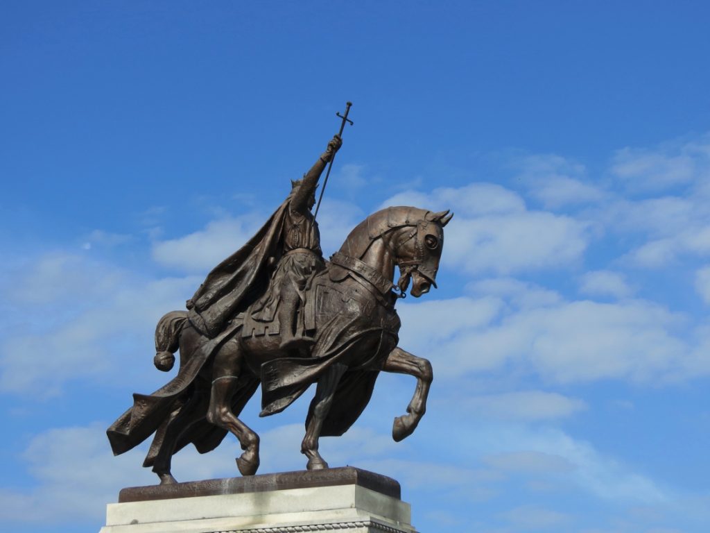Equestrian statue of Louis IX in MO Saint Louis US
