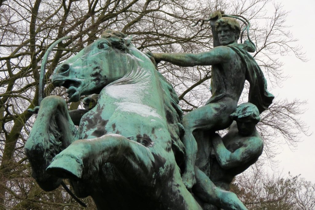 Four sons of Aymon - Equestrian statues