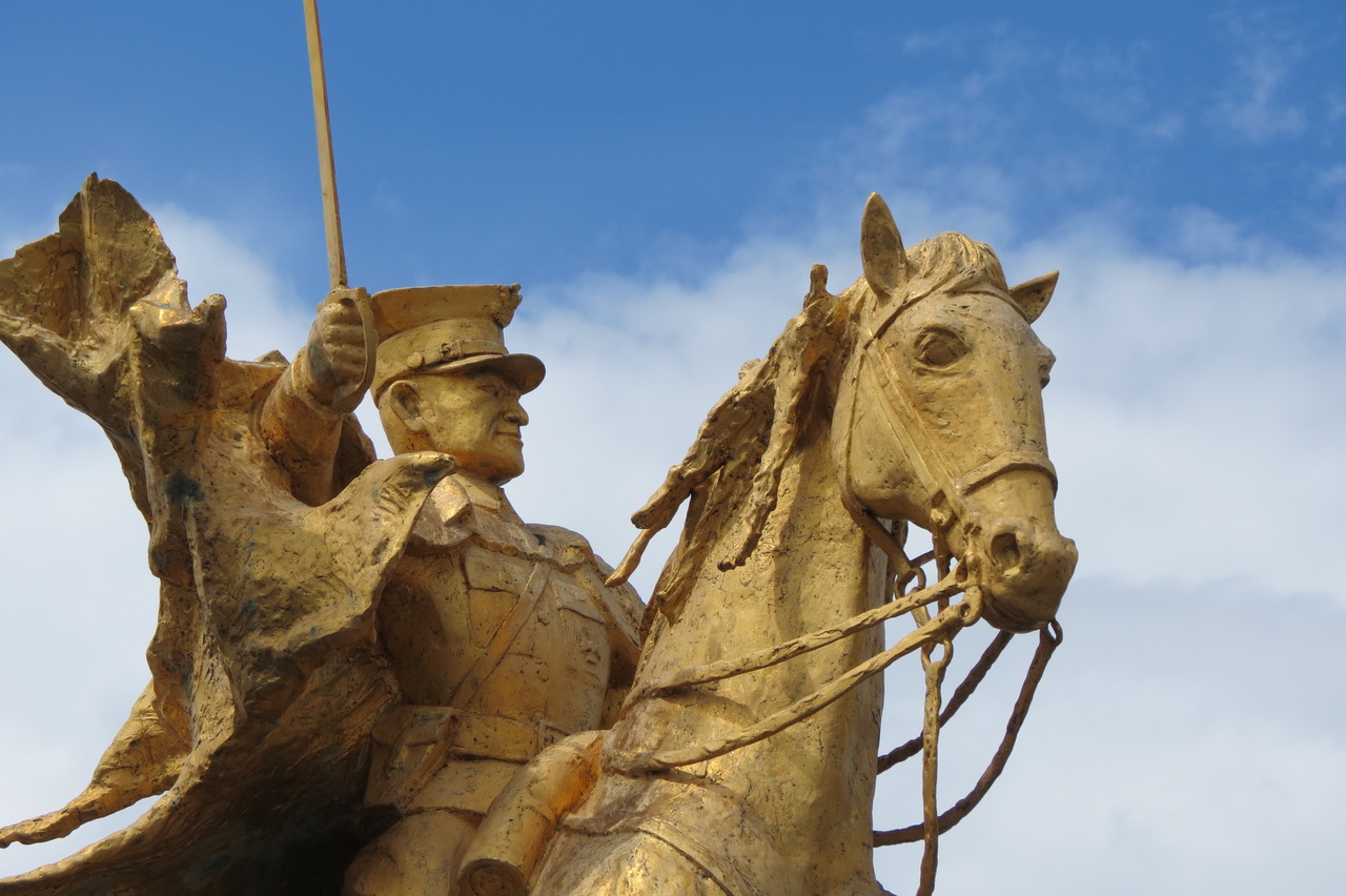 Cavalry memorial - Equestrian statues